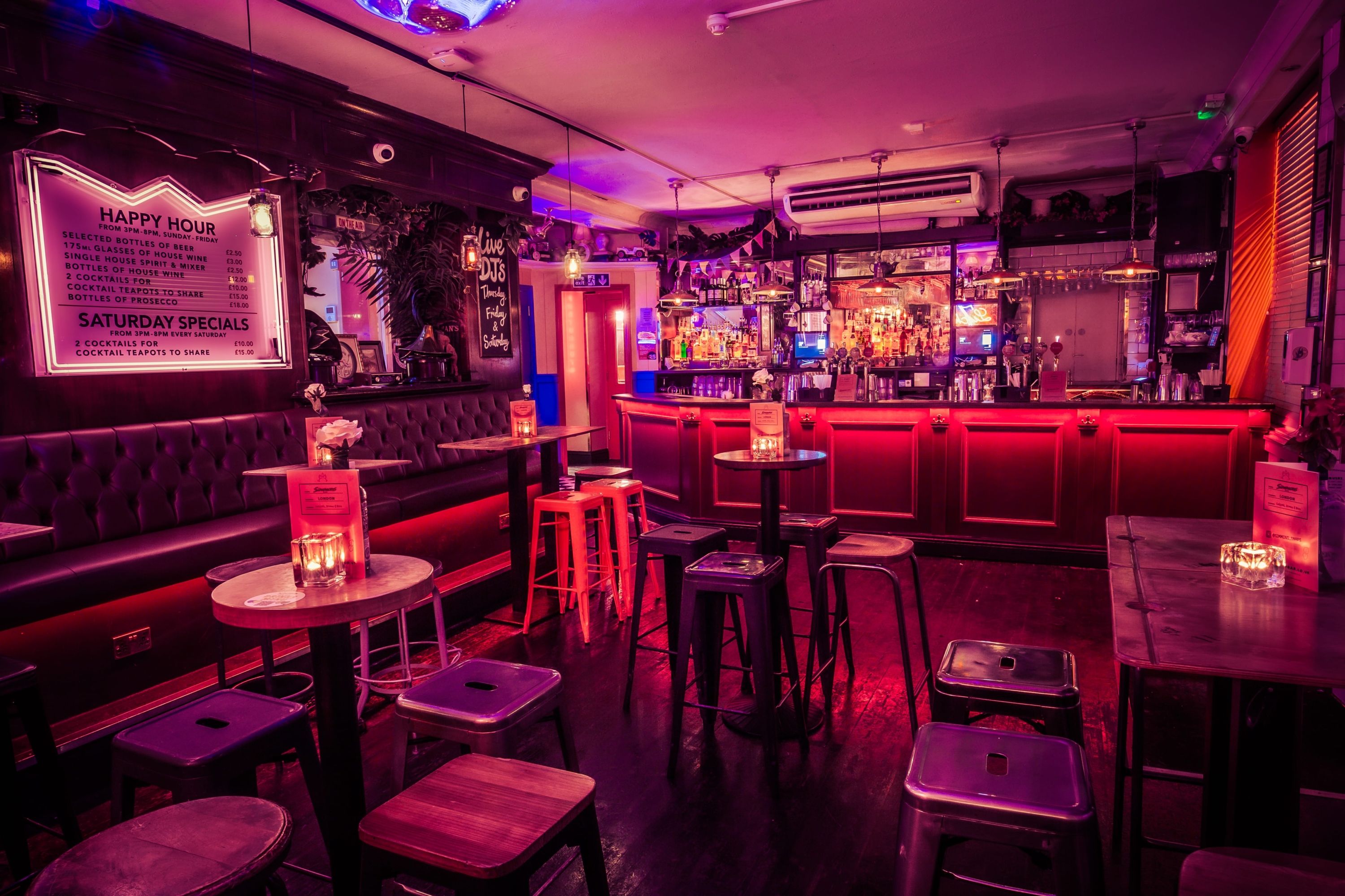 Simmons Soho | Cocktails | Soho's Best Happy Hour