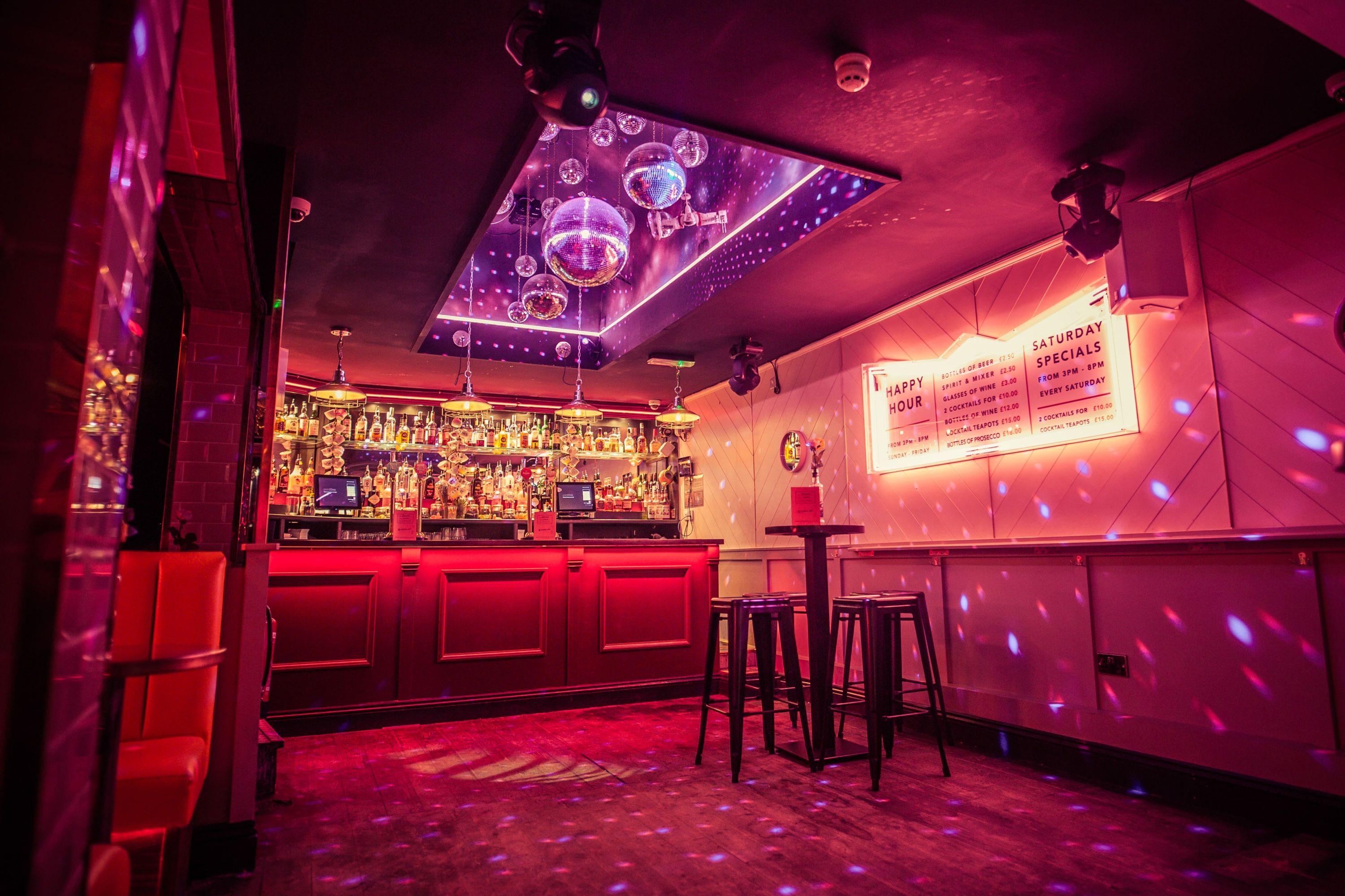 Soho Bar | Simmons Bar | Centrals Best Happy Hour